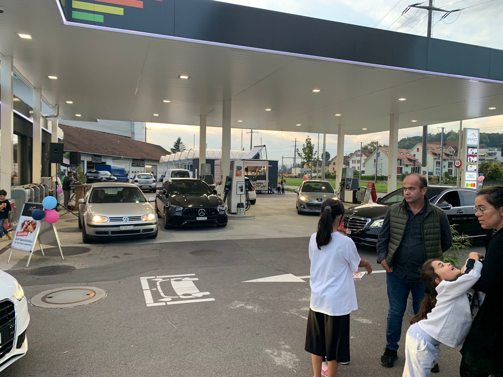 Erpot – Tankstelle, Shop, Waschanlage & Restaurant